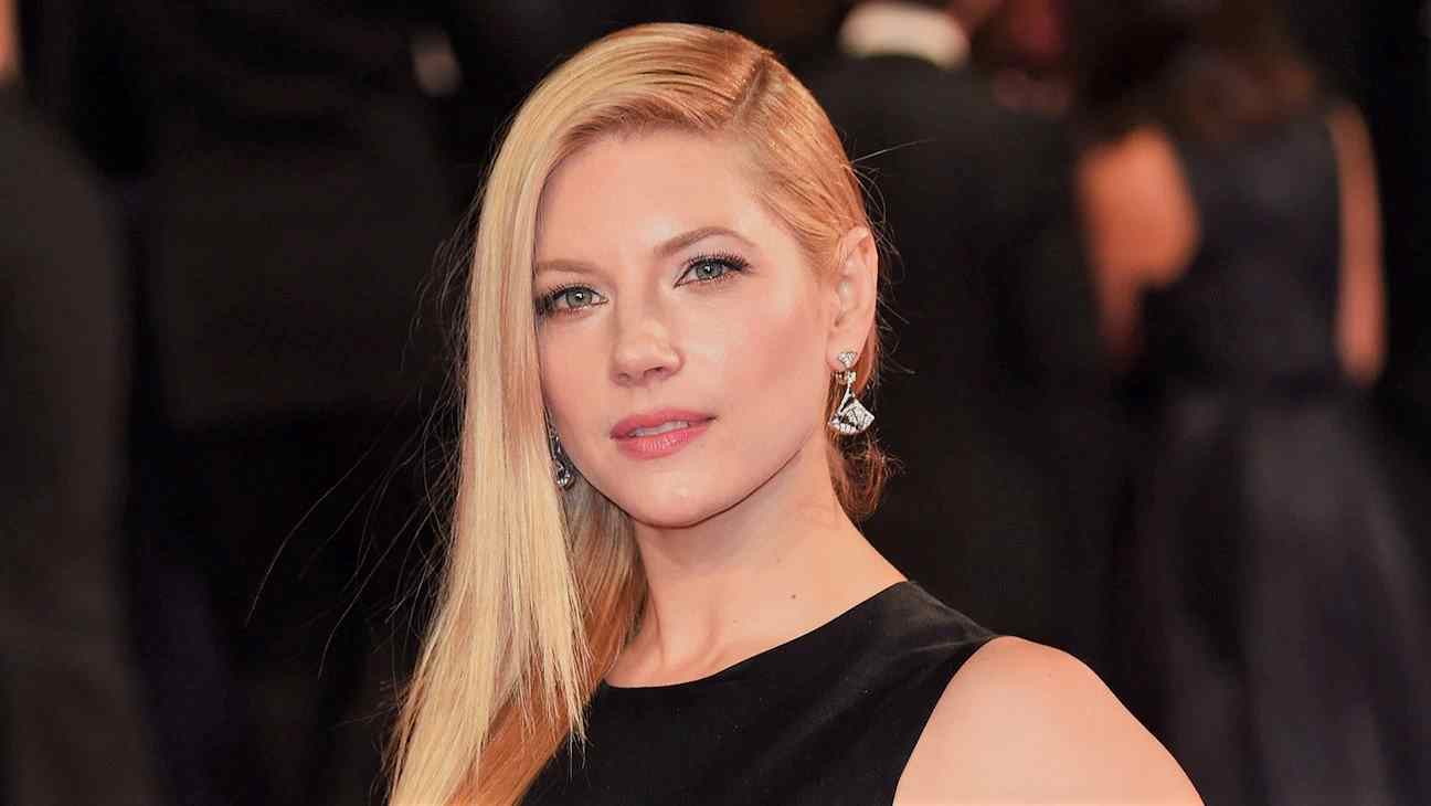 Katheryn Winnick Measurements Bio Height Weight Shoe And More