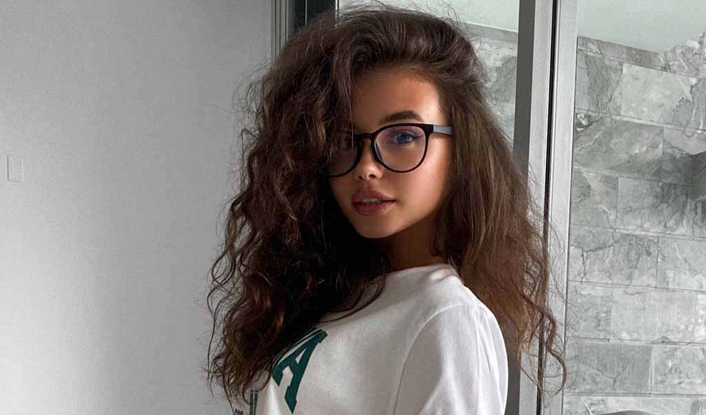Aliya Kiss Biography Everything About This Russian Model